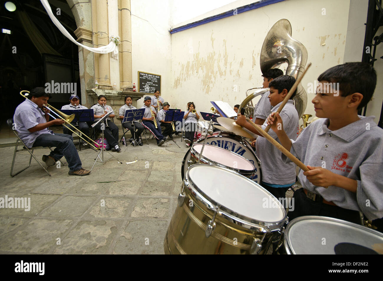 Playing traditional instruments mexico hi-res stock photography and ...
