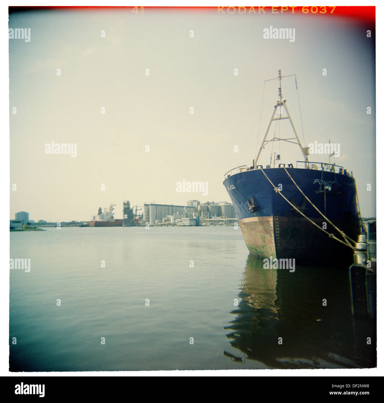 Navigation industry navy shipping hi-res stock photography and images ...