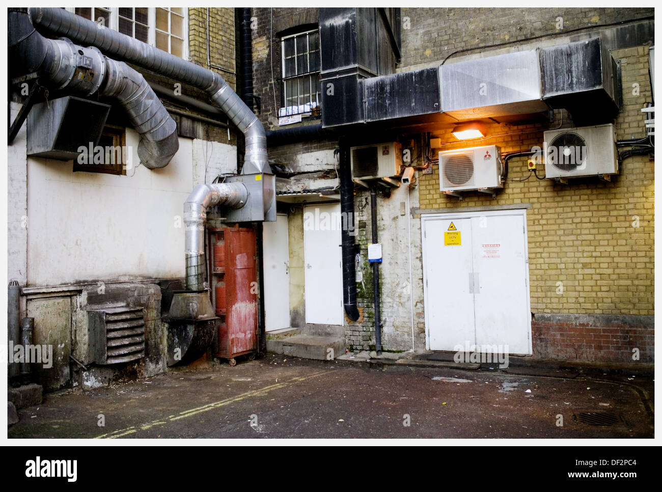 The yard soho hi-res stock photography and images - Alamy