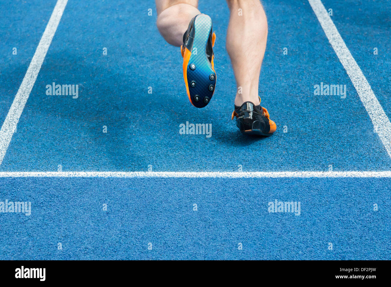 Sprinter starts the race Stock Photo - Alamy