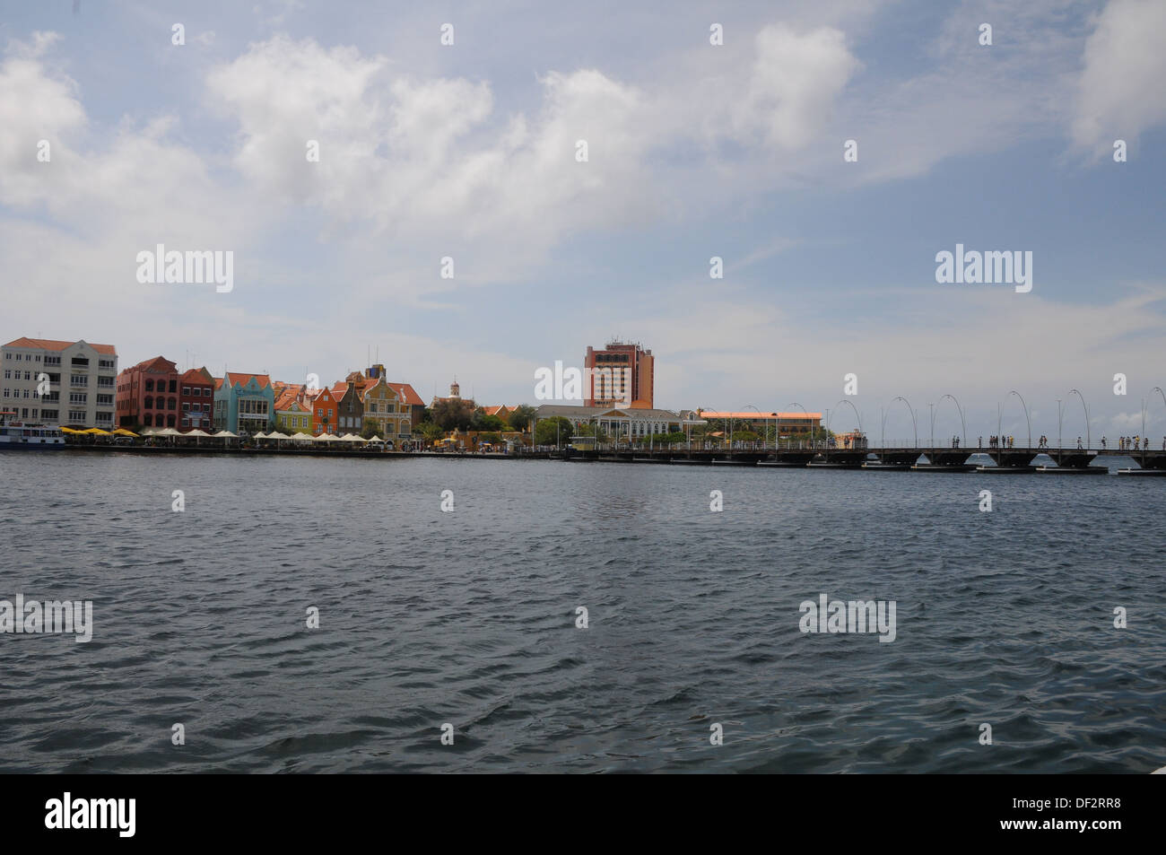 Curaçao floating bridge caribbean islands hi-res stock photography and ...