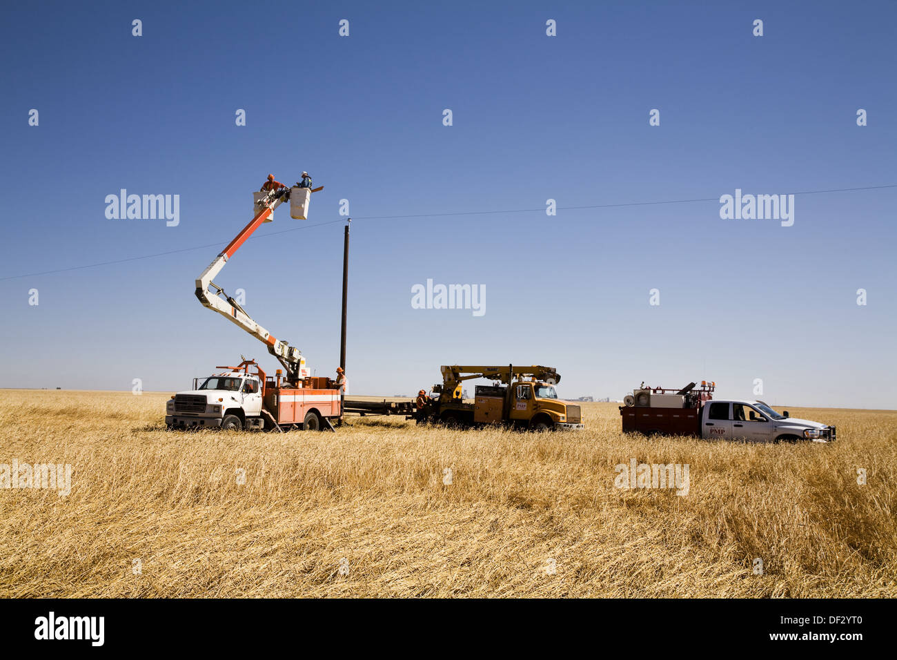 Hydro repair crew hi-res stock photography and images - Alamy
