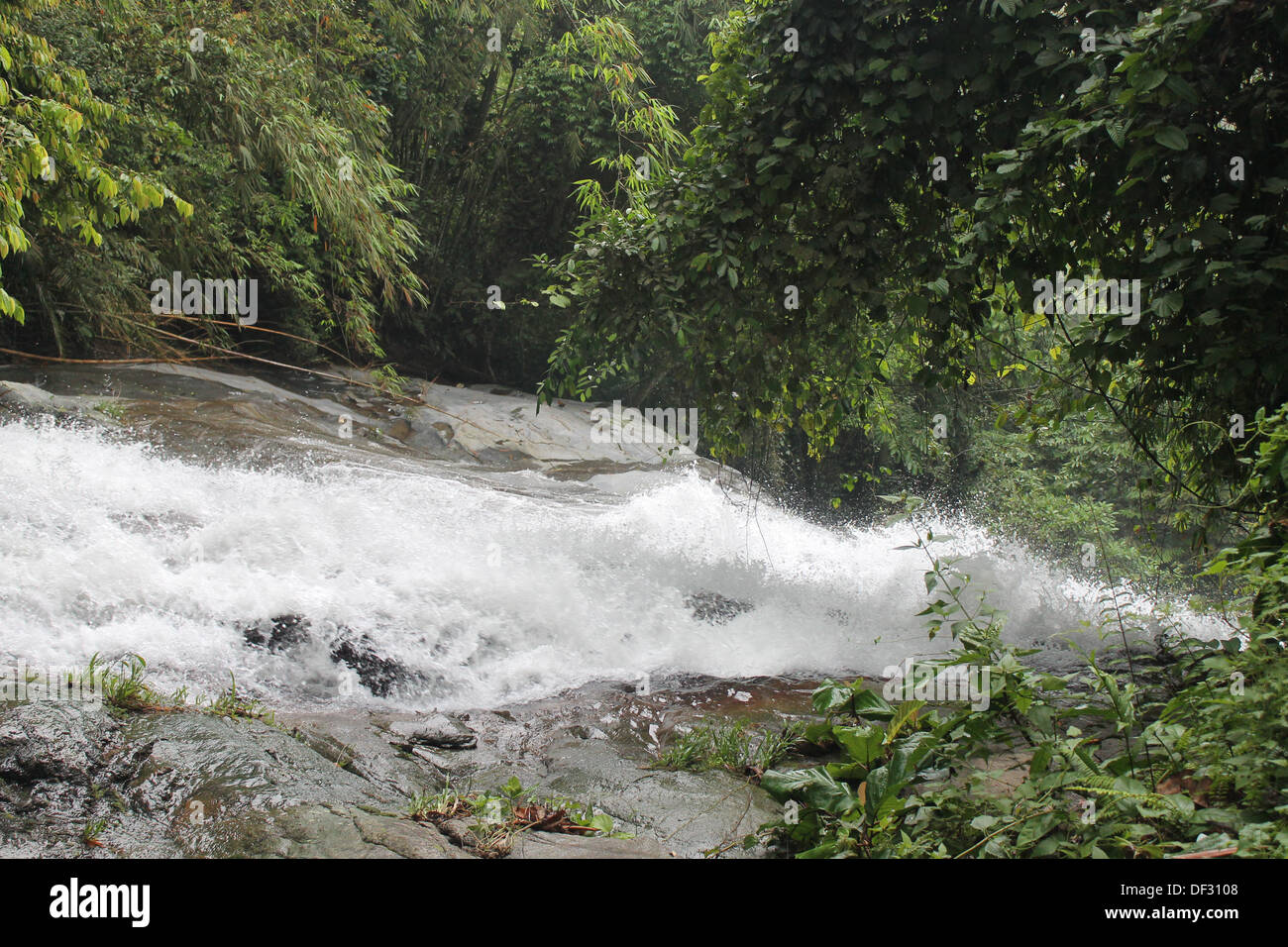 Roaring Water High Resolution Stock Photography and Images - Alamy