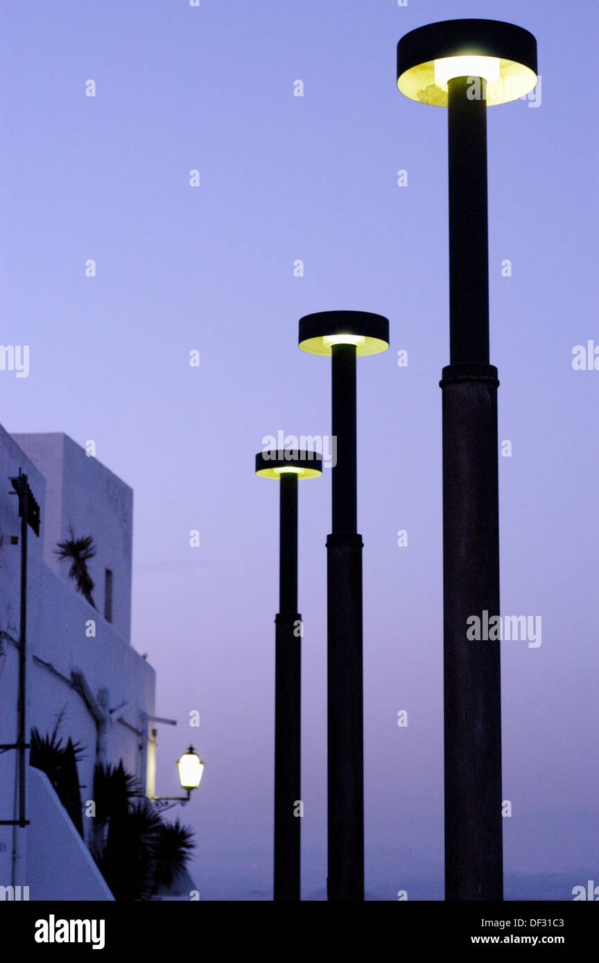 Three vertical posts hi-res stock photography and images - Alamy