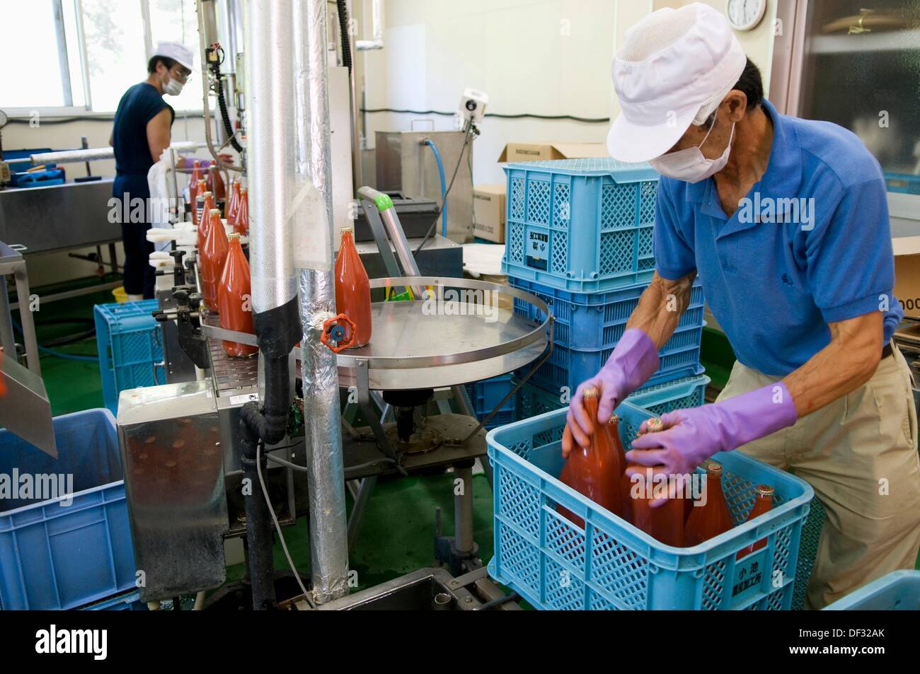 Japanese factory workers hi-res stock photography and images - Alamy
