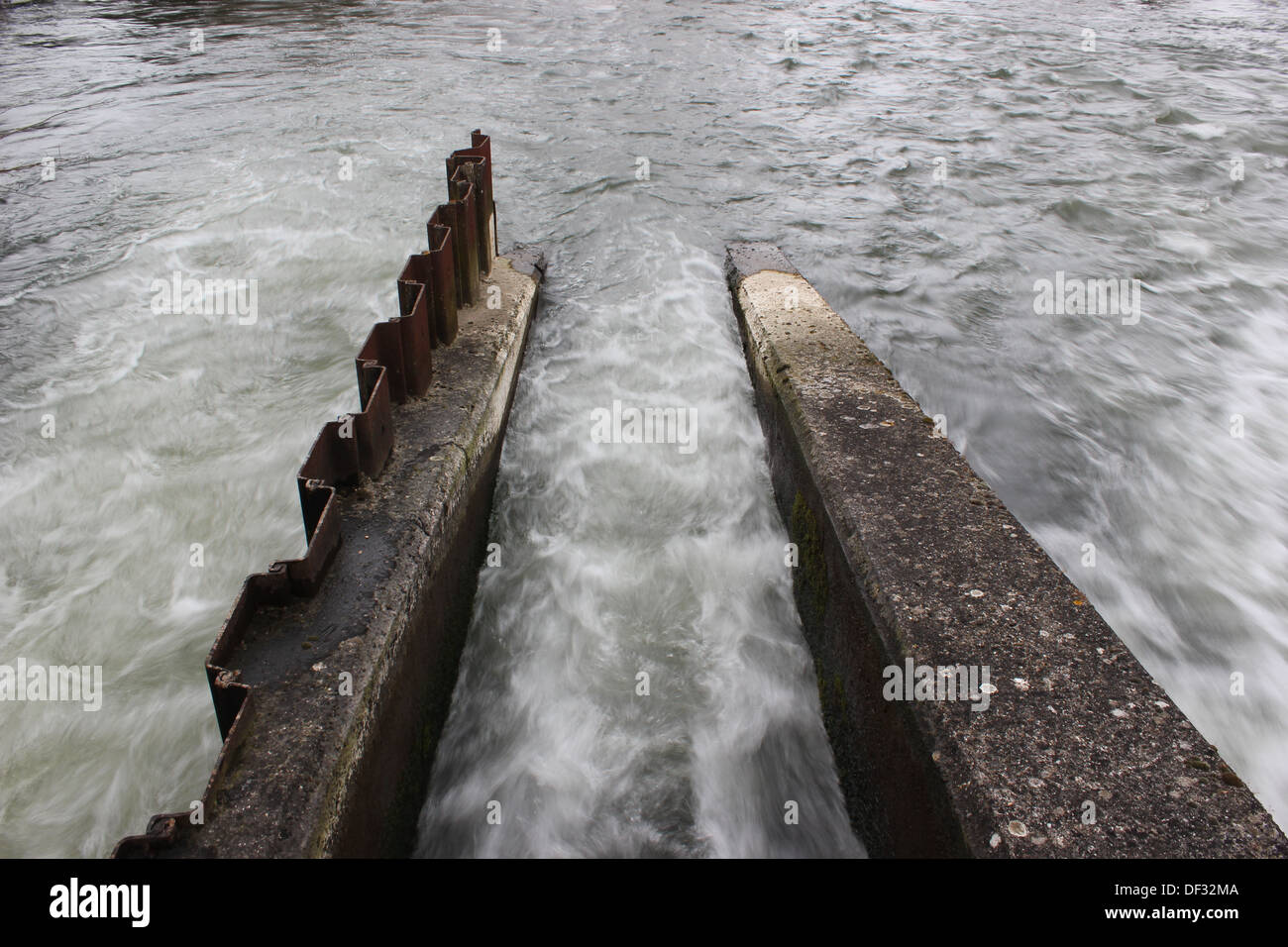 Reinforced concrete wing walls Stock Photo - Alamy