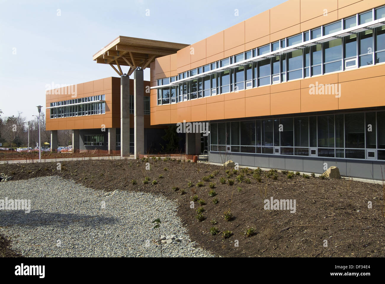 University administration building hi-res stock photography and images ...