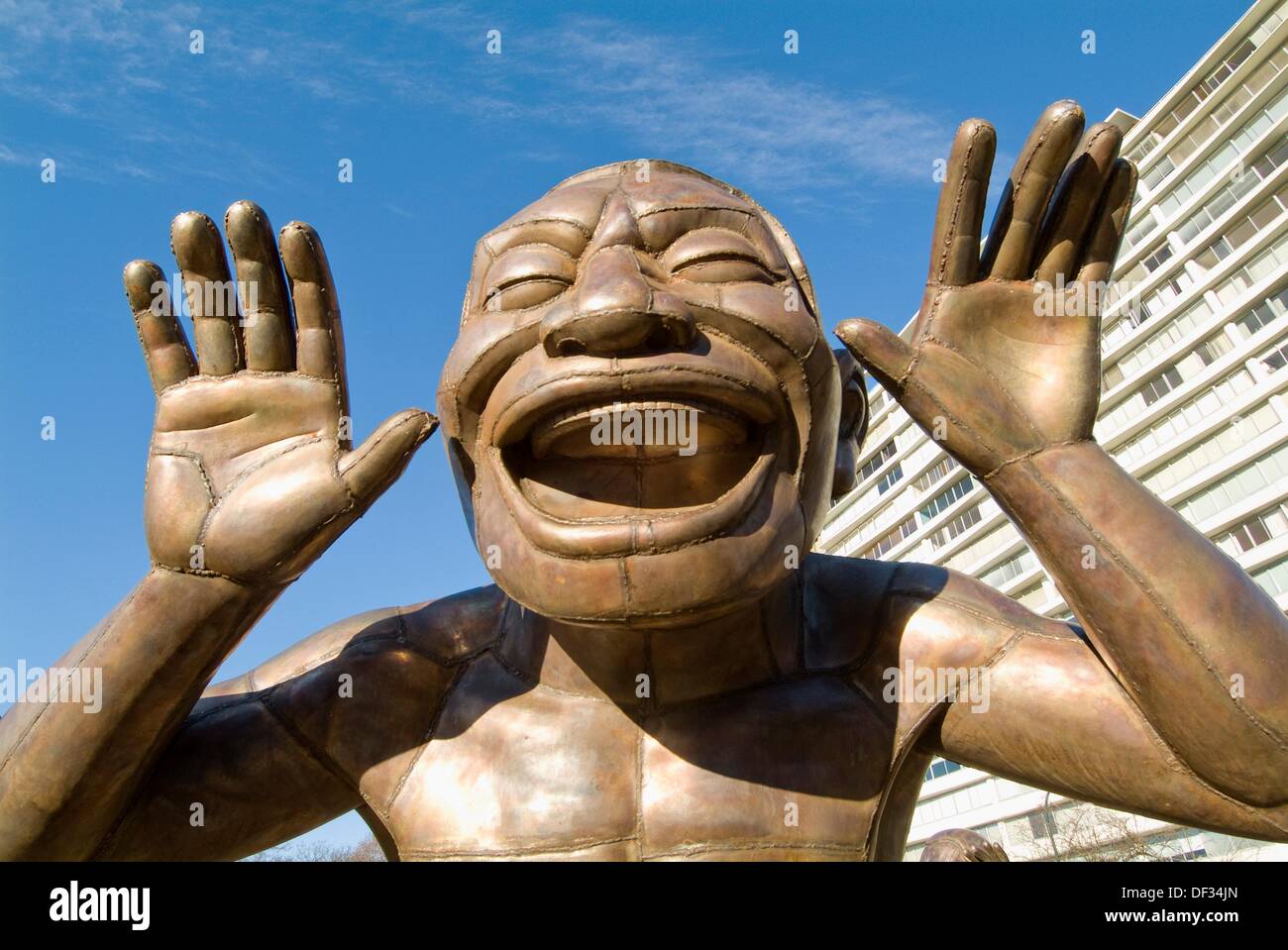 Laughter sculpture hi-res stock photography and images - Alamy