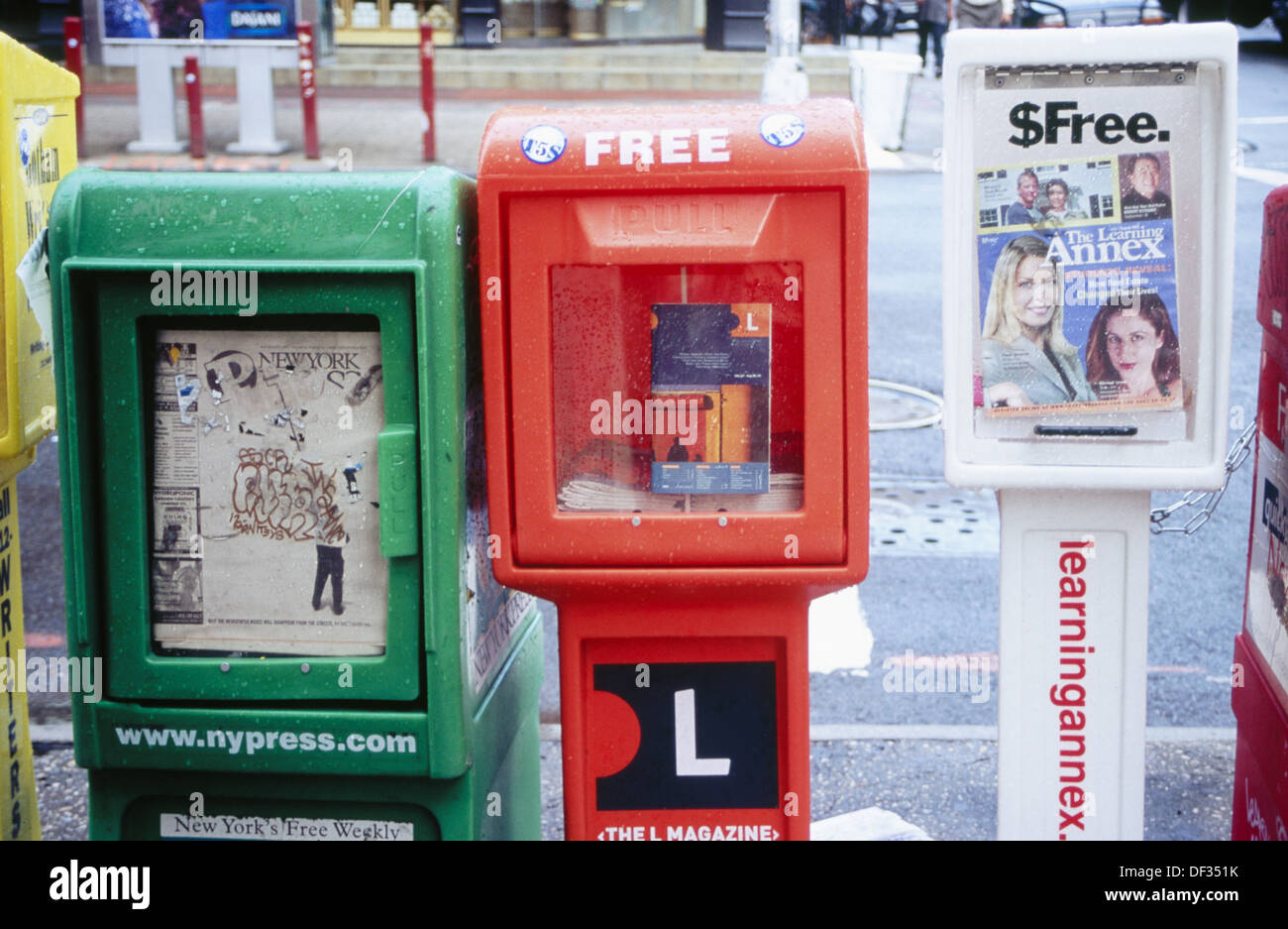 Different vending machines hi-res stock photography and images - Alamy