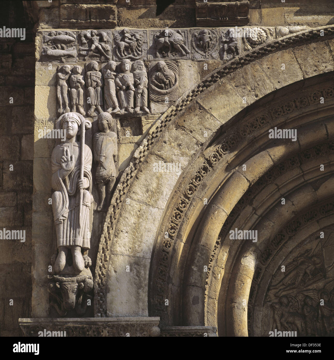 Real colegiata de san isidoro de león hi-res stock photography and ...