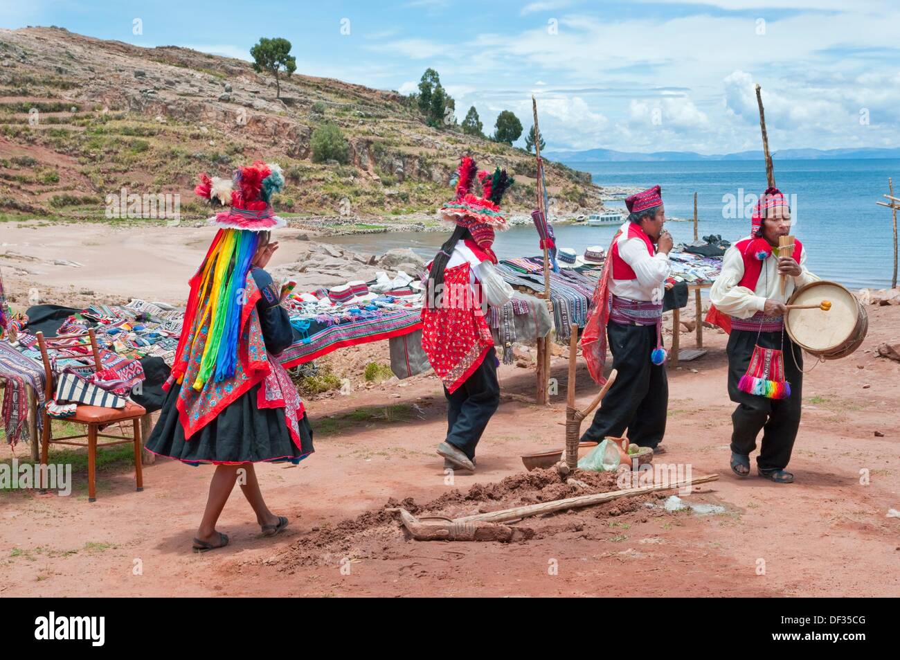 Perfomed hi-res stock photography and images - Alamy