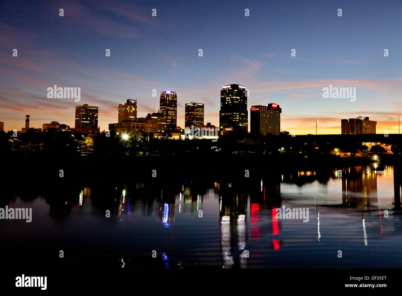 Little Rock Arkansas Skyline High Resolution Stock Photography and ...