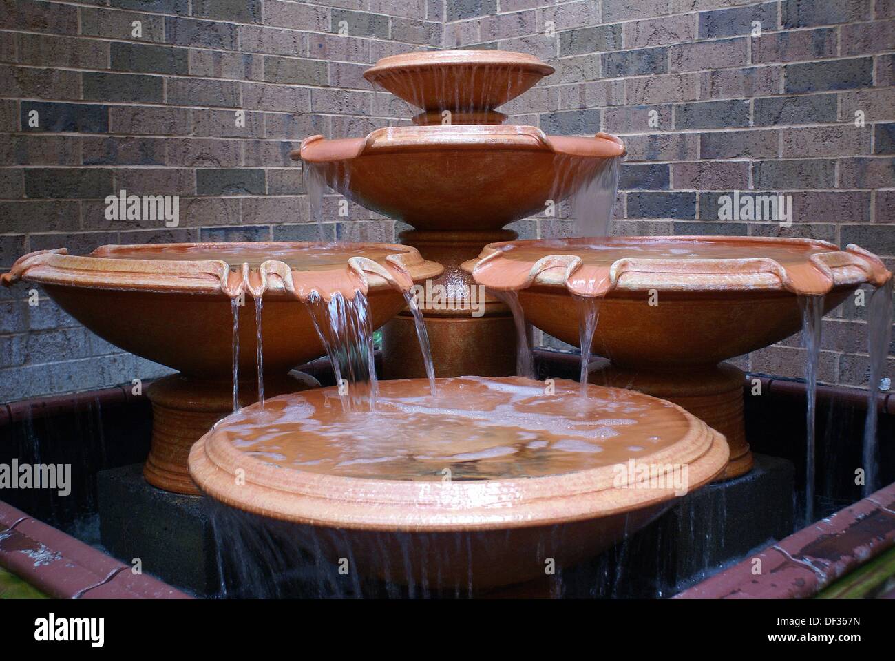 Artistic water feature hi-res stock photography and images - Alamy