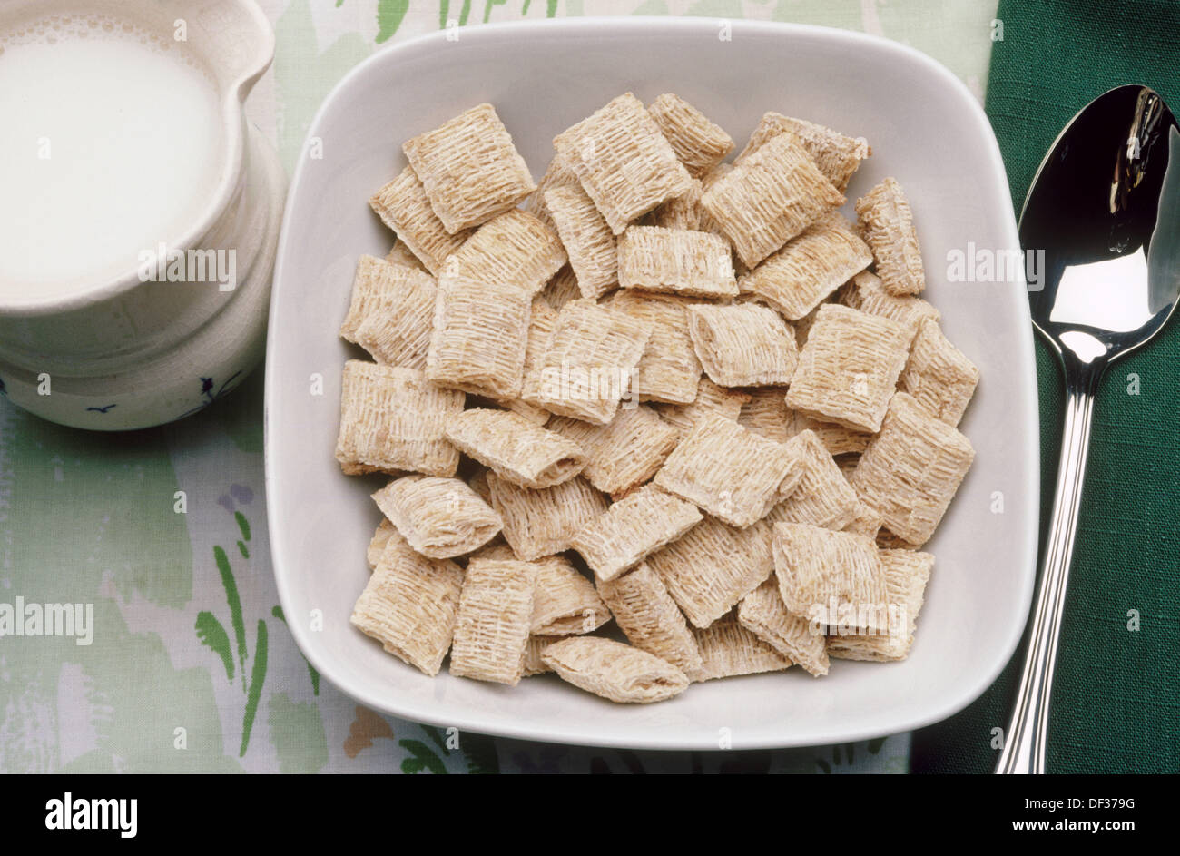 Shredded wheat, breakfast cereal Stock Photo - Alamy