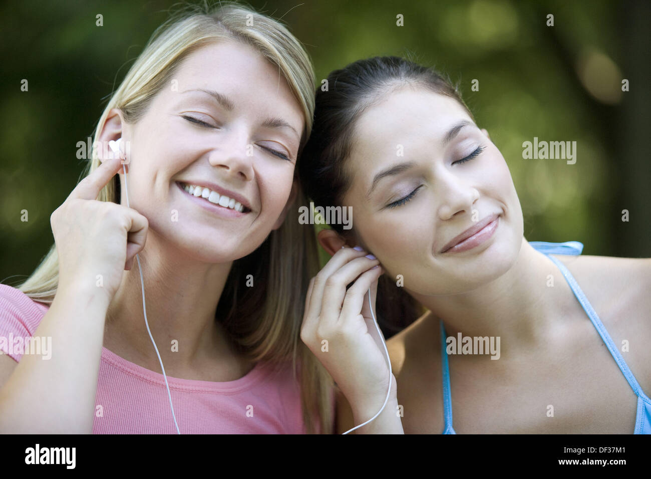 Mp 3 player hi-res stock photography and images - Alamy