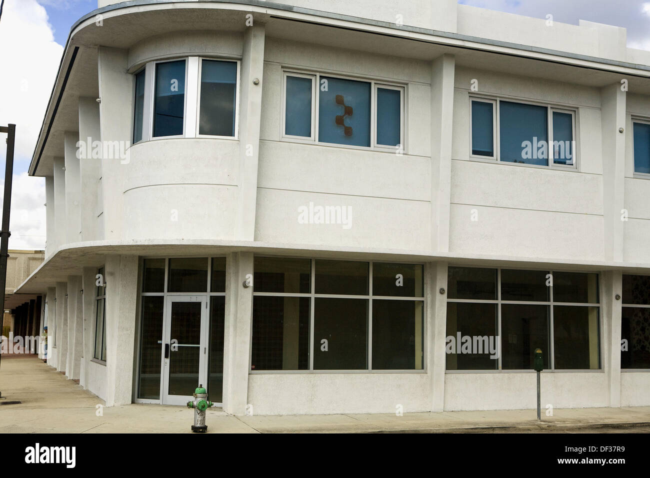 Front store front store storefront hi-res stock photography and images ...