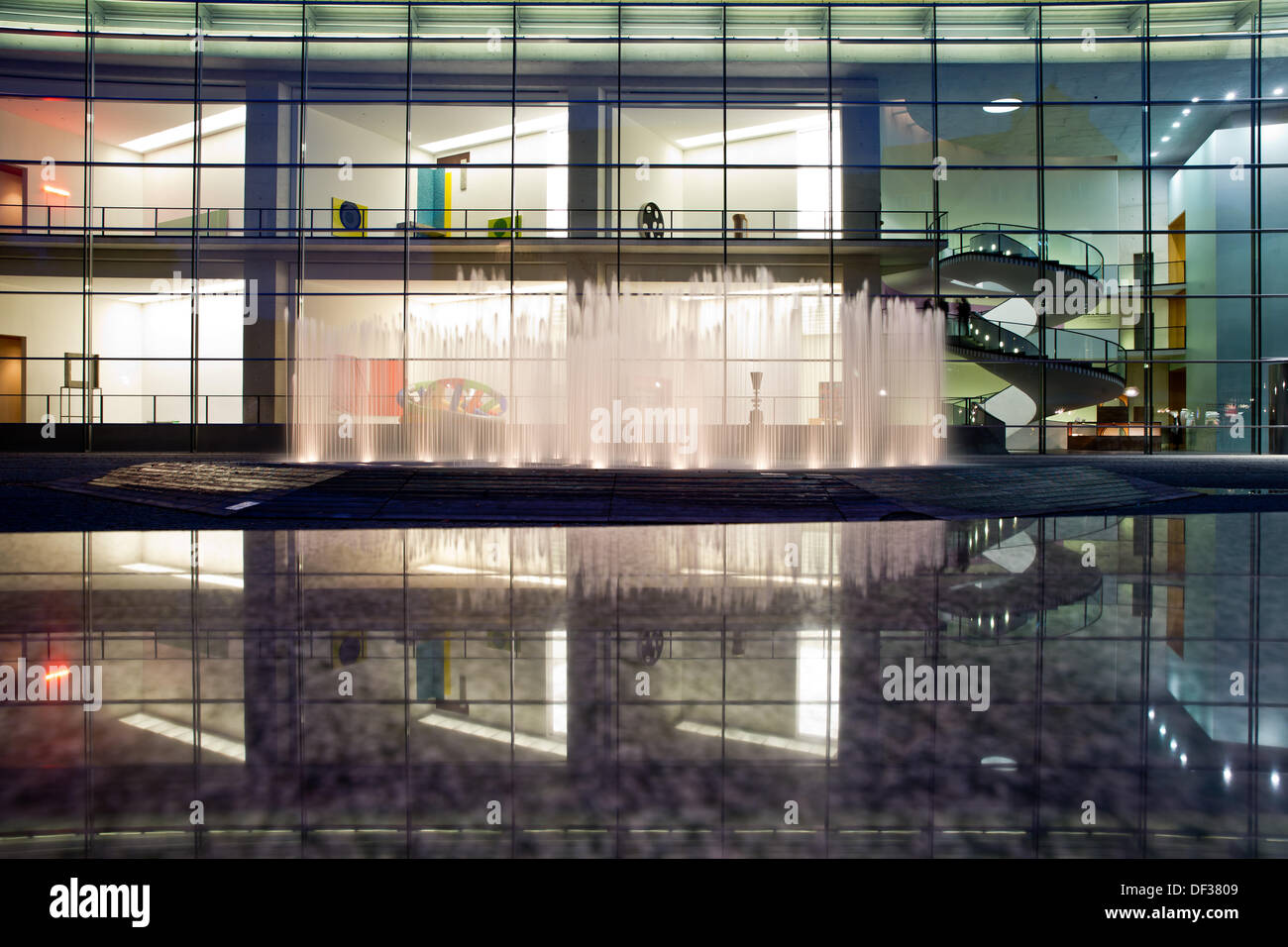 Hexagonal pavilion hi-res stock photography and images - Alamy