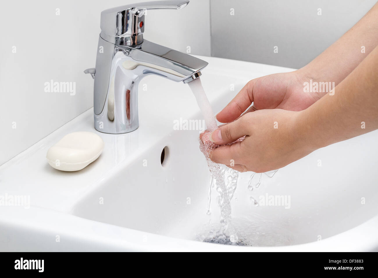 Hand handwash hi-res stock photography and images - Alamy