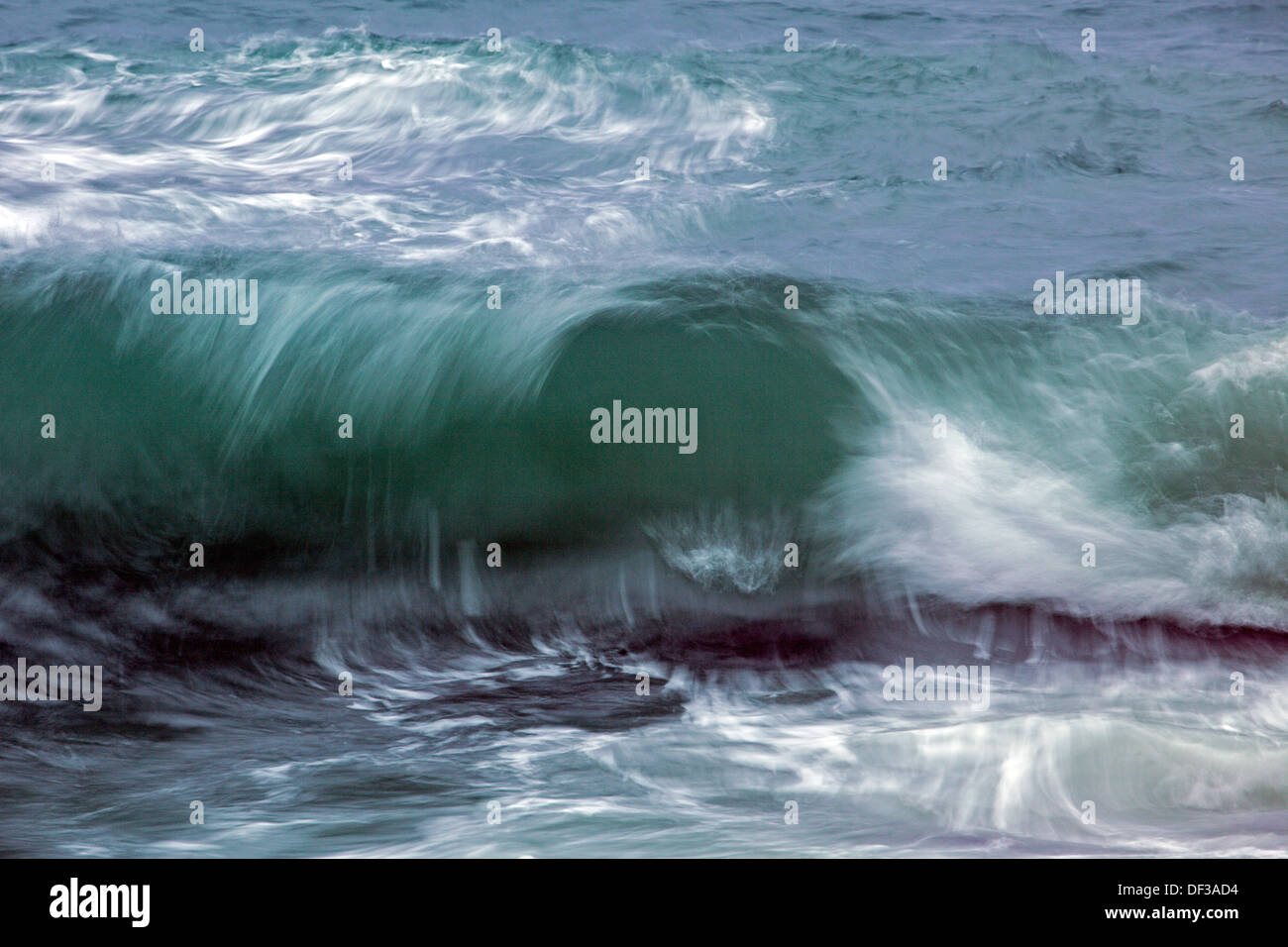 Artful wave hi-res stock photography and images - Alamy