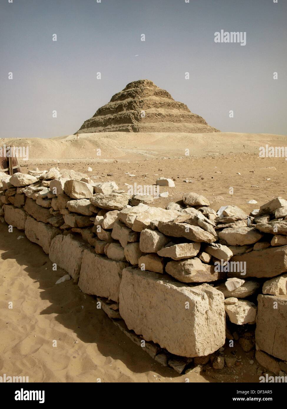 Piramide de zoser hi-res stock photography and images - Alamy