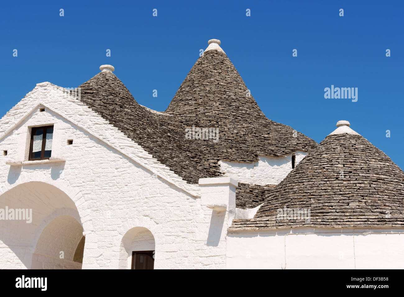 Trullo house hi-res stock photography and images - Alamy