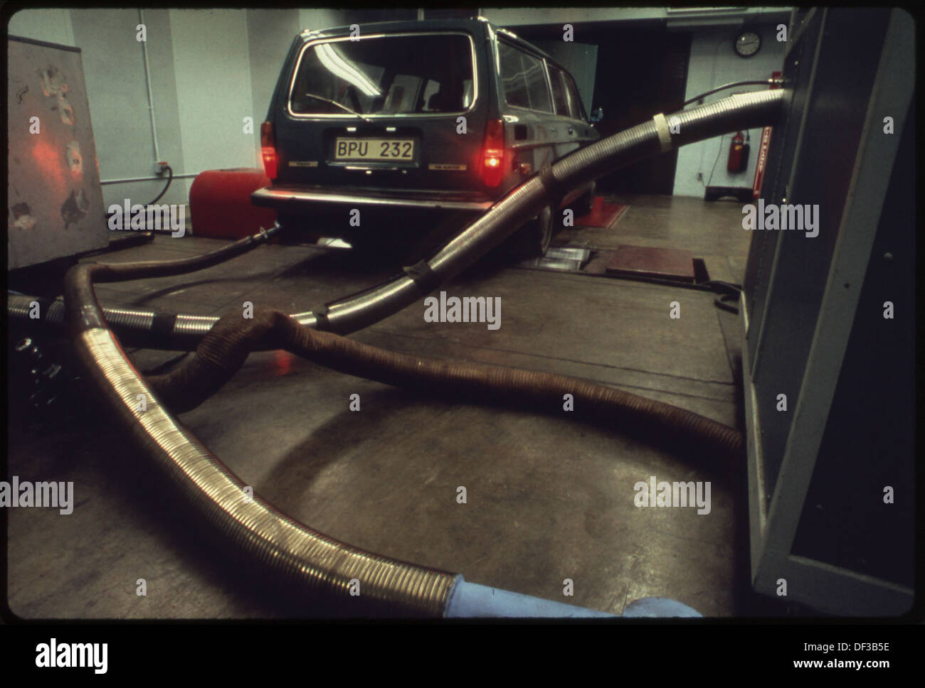 An EPA facility in Ann Arbor measures engine exhaust emissions from a ...