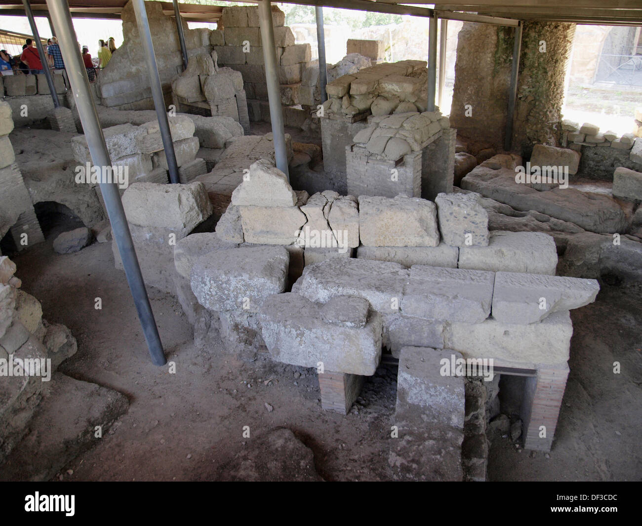 Rome ancient houses hi-res stock photography and images - Alamy