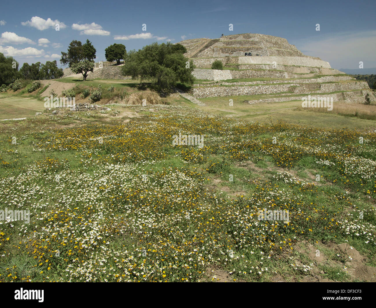 Xochitecatl ruins hi-res stock photography and images - Alamy