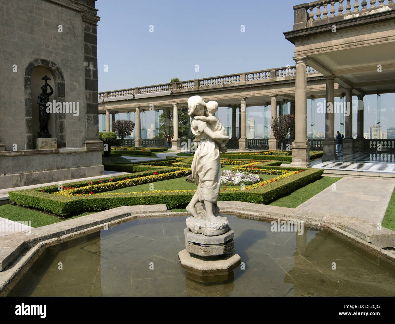 Castillo de chapultepec ciudad de hi-res stock photography and images ...