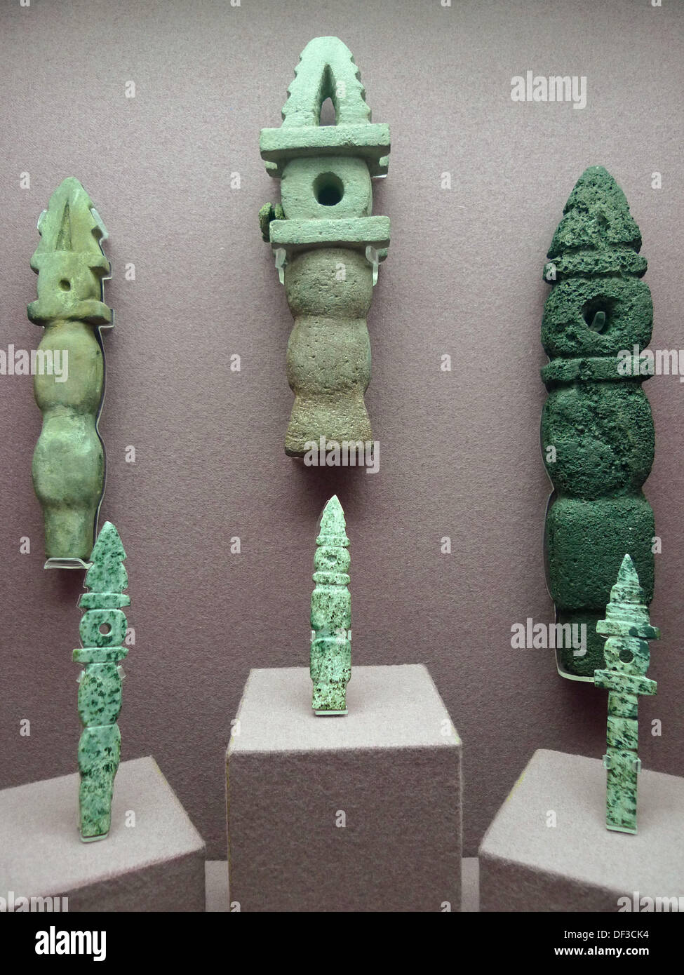 History of knives hi-res stock photography and images - Alamy