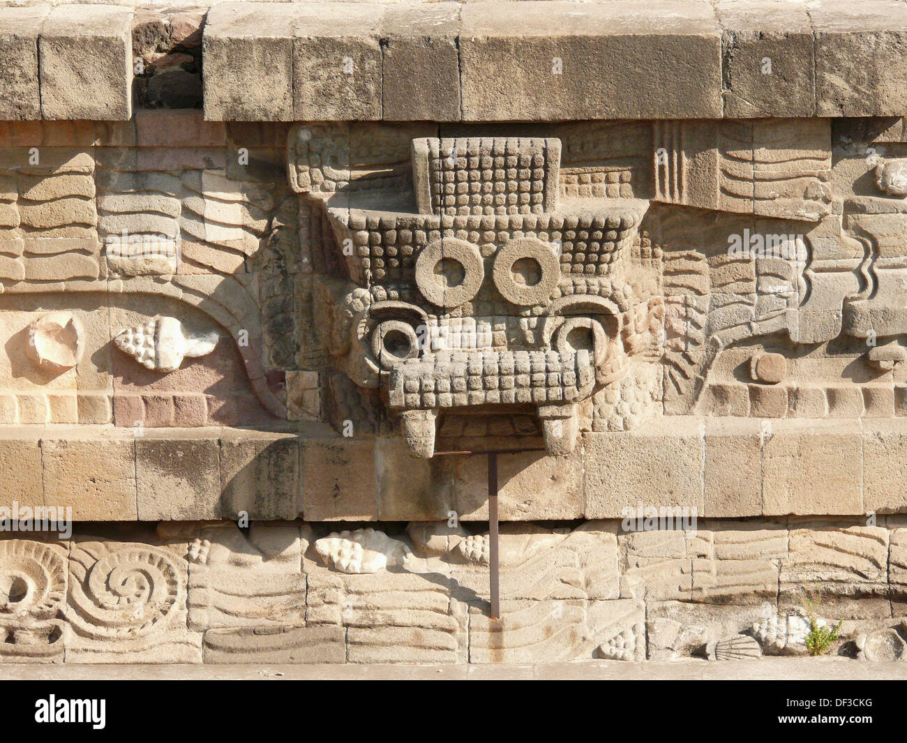 Quetzalcoatl Feathered Serpent Pyramid High Resolution Stock Photography and Images - Alamy