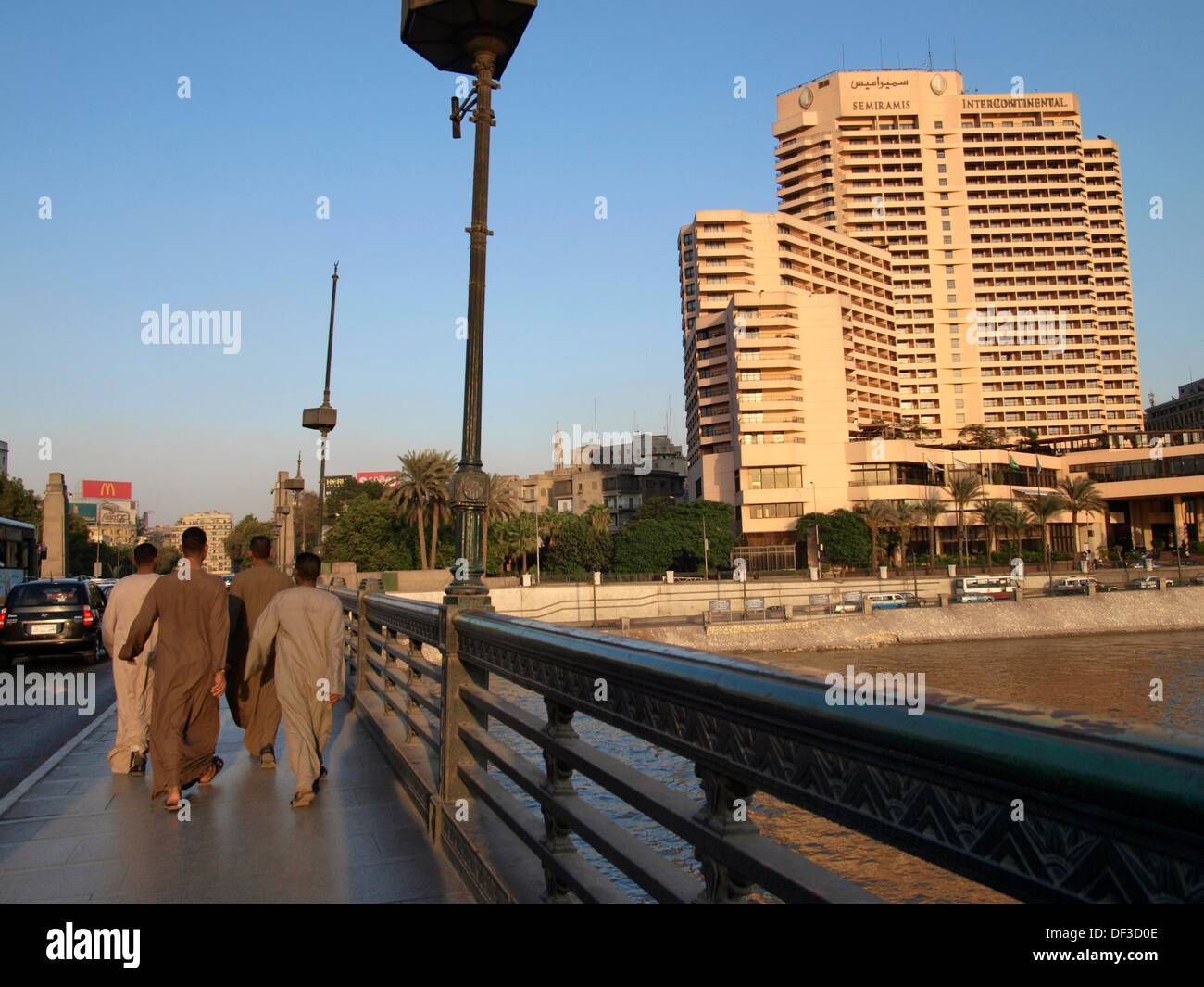 Qasr el nile bridge hi-res stock photography and images - Alamy