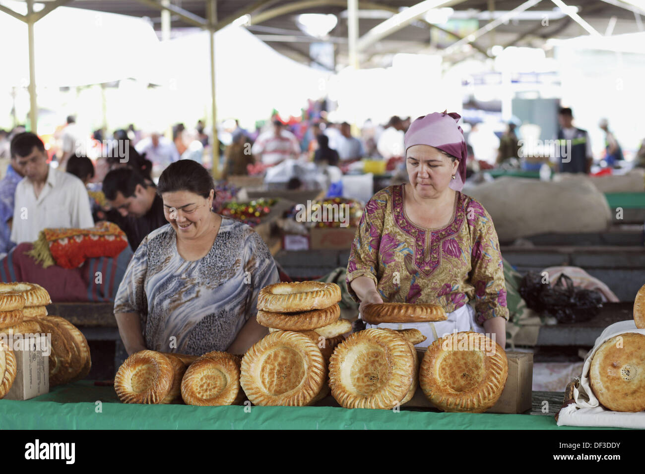 Tashkent bread chorsu hi-res stock photography and images - Alamy