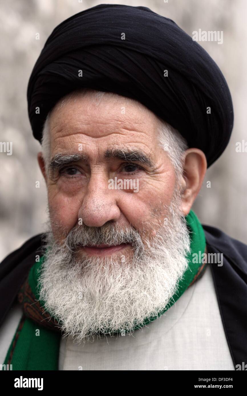 Imam With Beard High Resolution Stock Photography and Images - Alamy