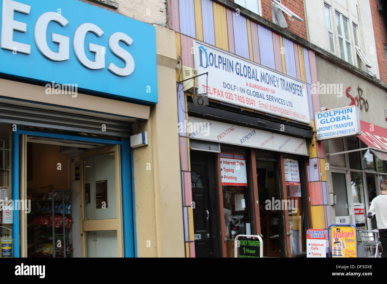 Tower Bridge Road High St shops Stock Photo - Alamy