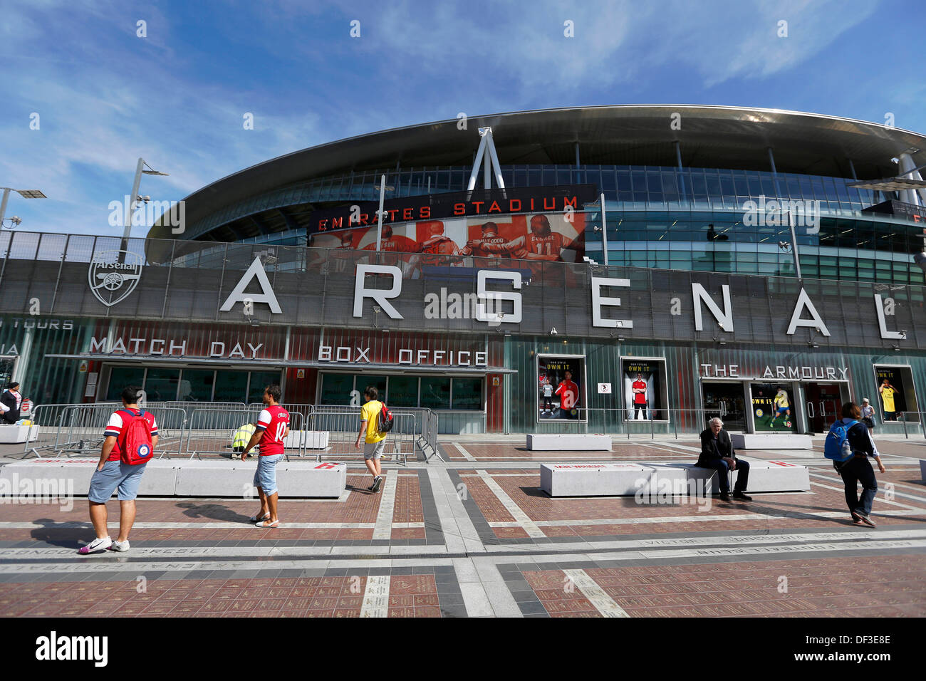 Emirate stadium arsenal hi-res stock photography and images - Alamy
