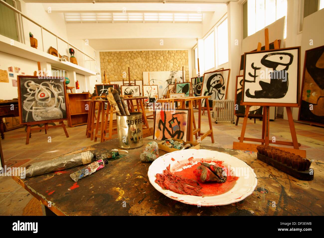 Joan miro mallorca and taller sert hi-res stock photography and images ...