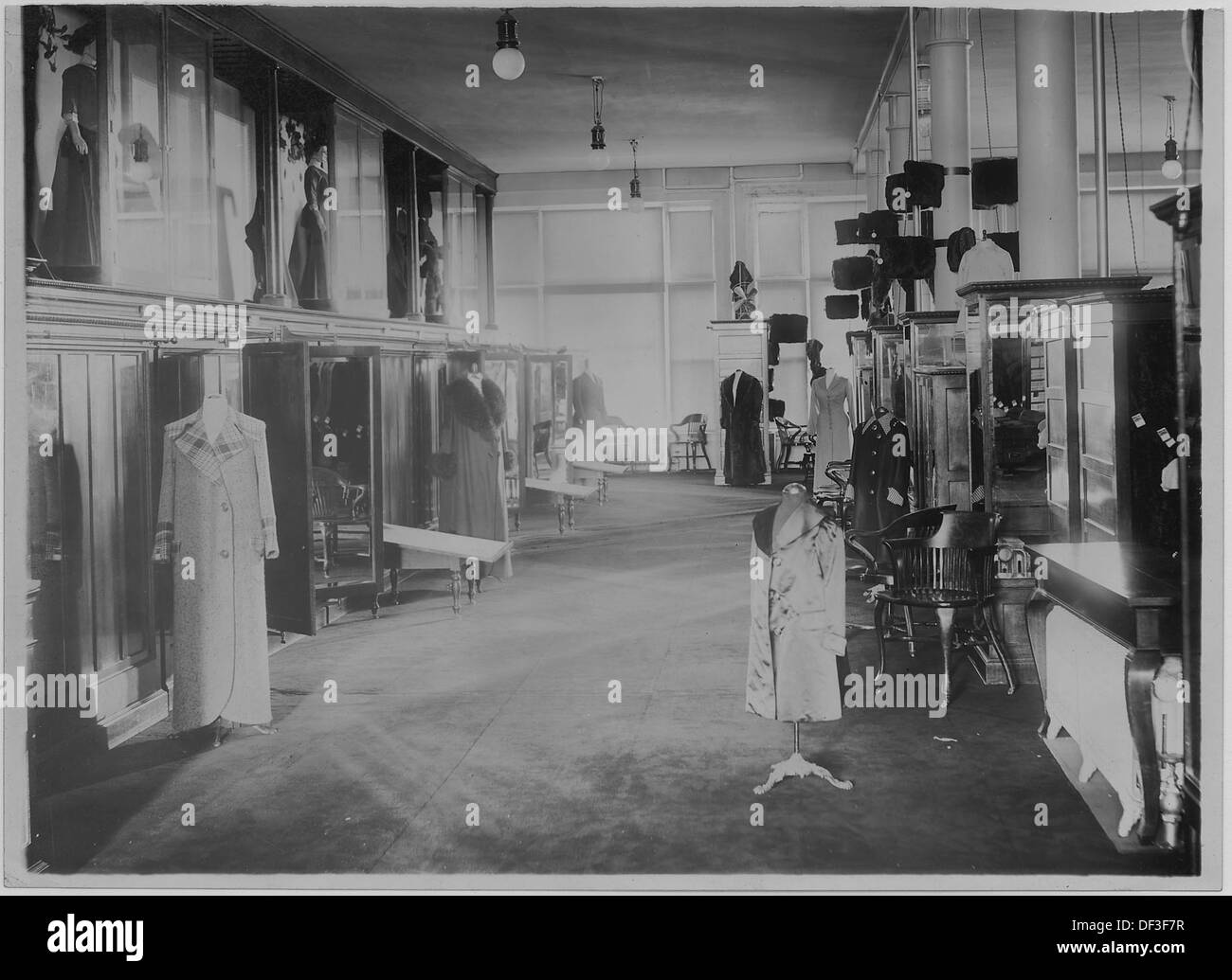 Early 1900s clothing store hi-res stock photography and images - Alamy