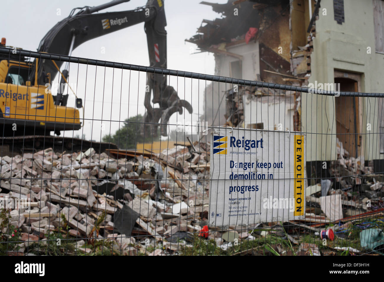 Lochside house hi-res stock photography and images - Alamy