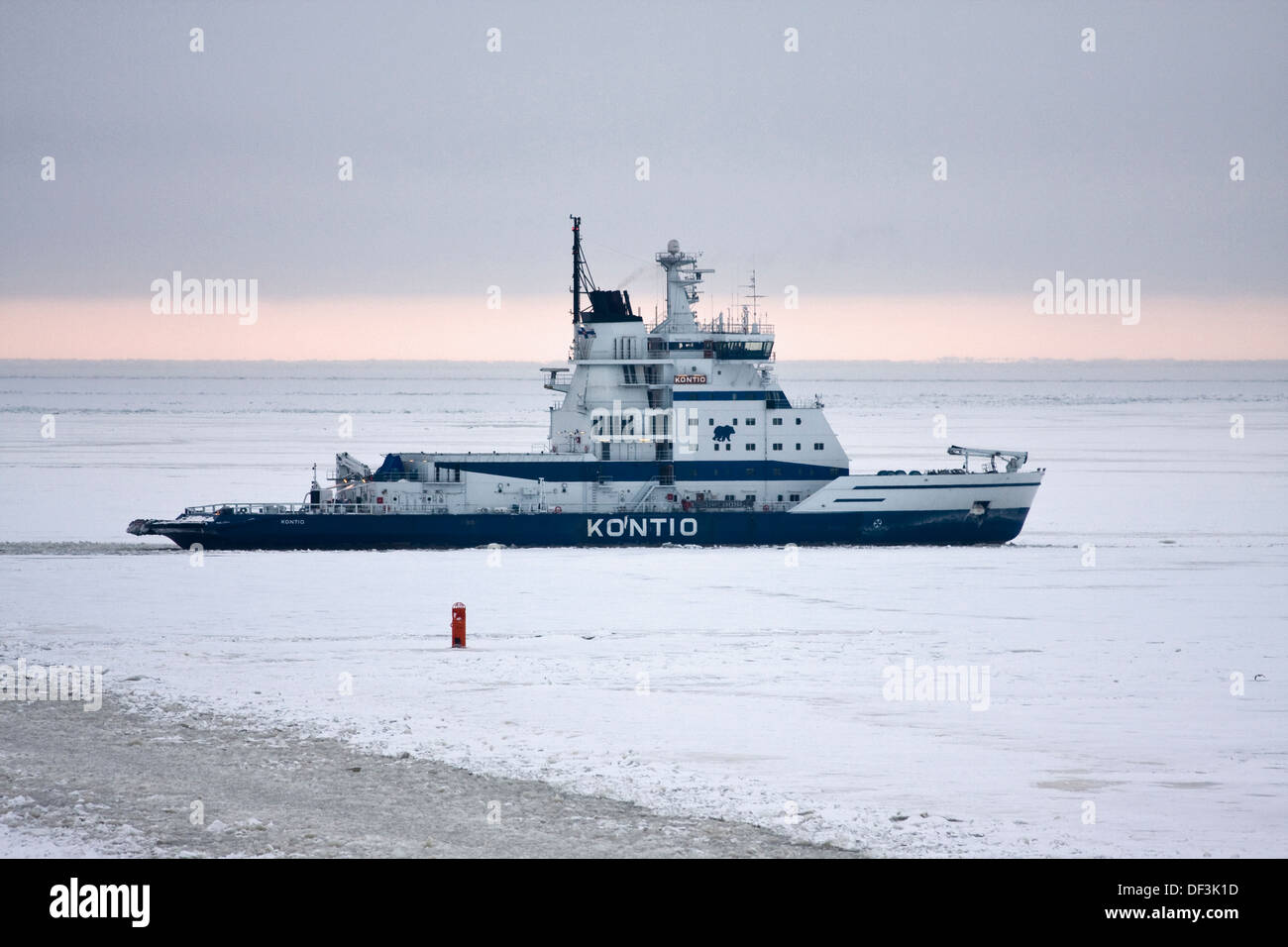 Ice breaker and arctic hi-res stock photography and images - Alamy