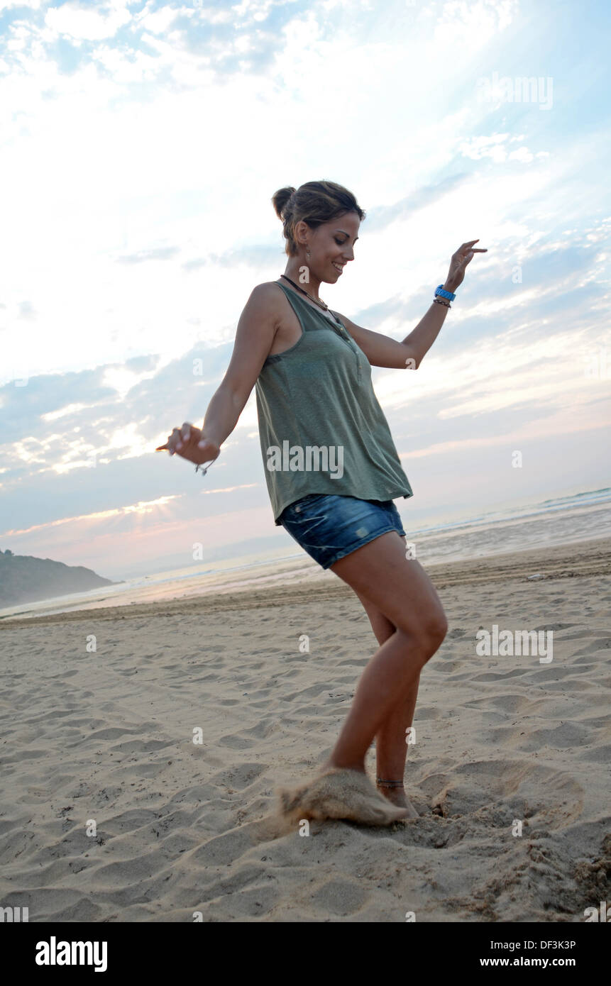 Woman dancing beach party hi-res stock photography and images - Alamy