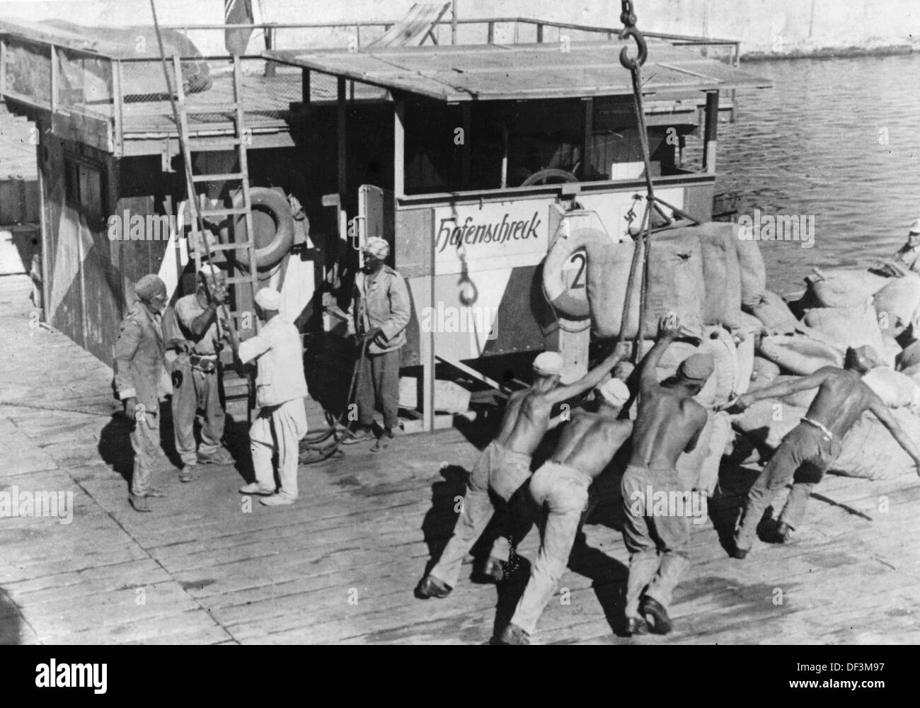 Ww2 schiffe hi-res stock photography and images - Alamy