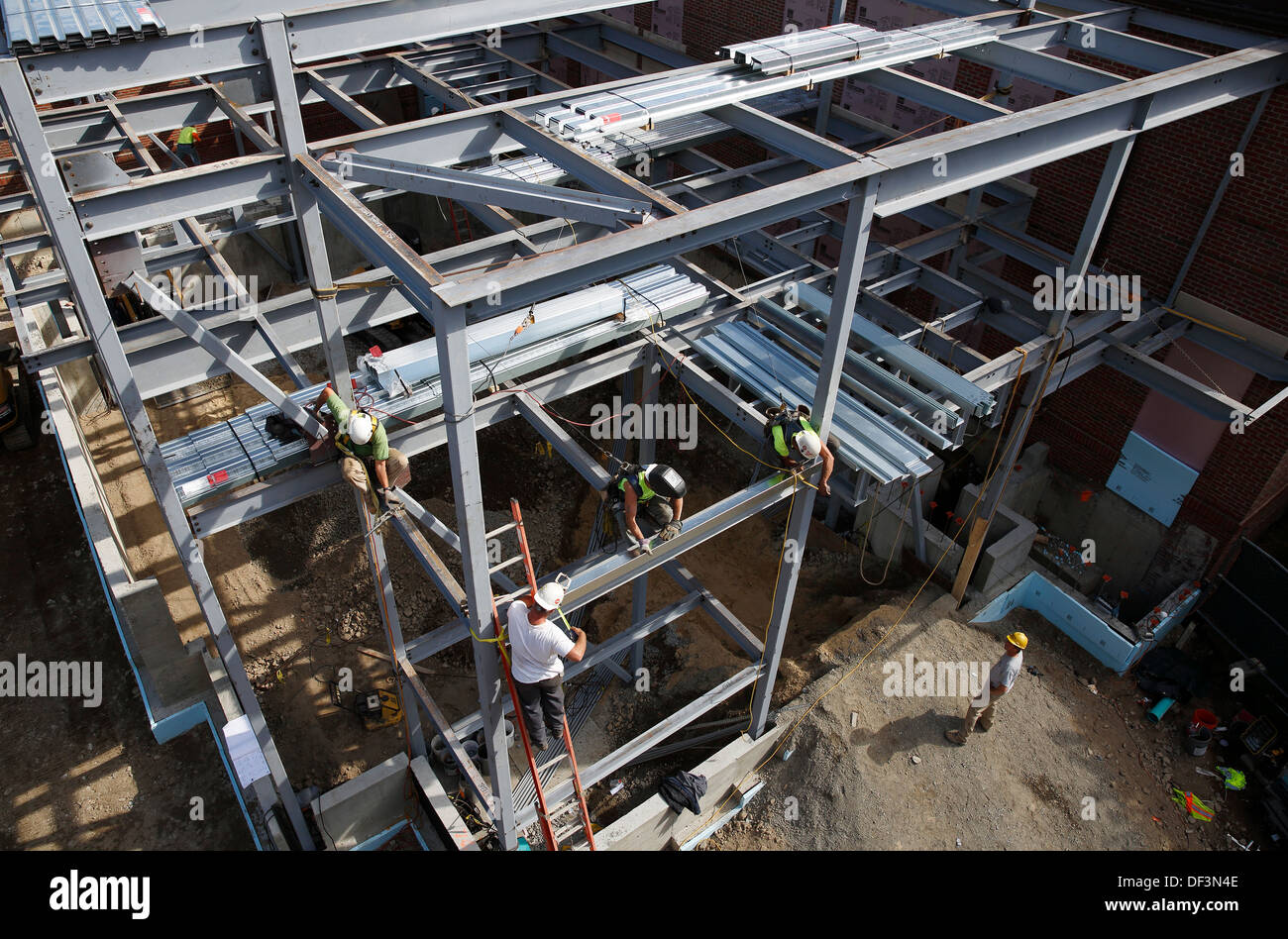 Girder construction hi-res stock photography and images - Alamy