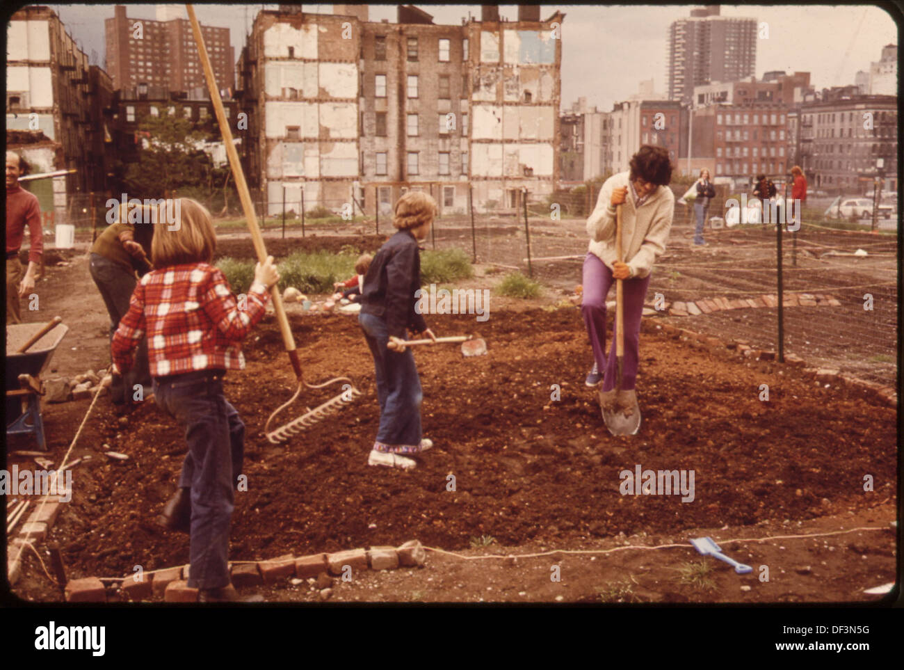 Vacant block of land hi-res stock photography and images - Alamy