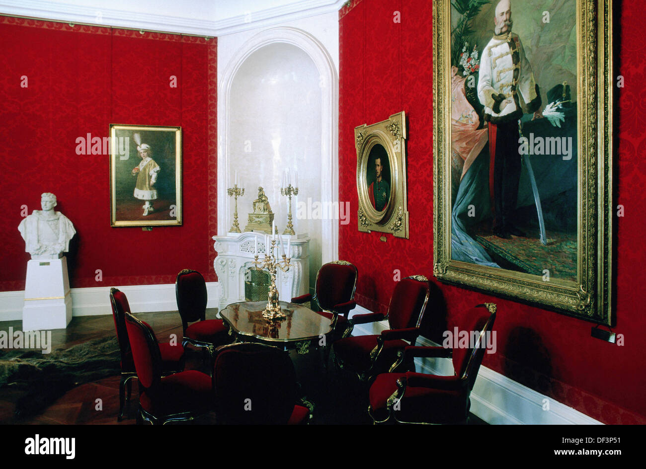 Baroque castle godollo hi-res stock photography and images - Alamy