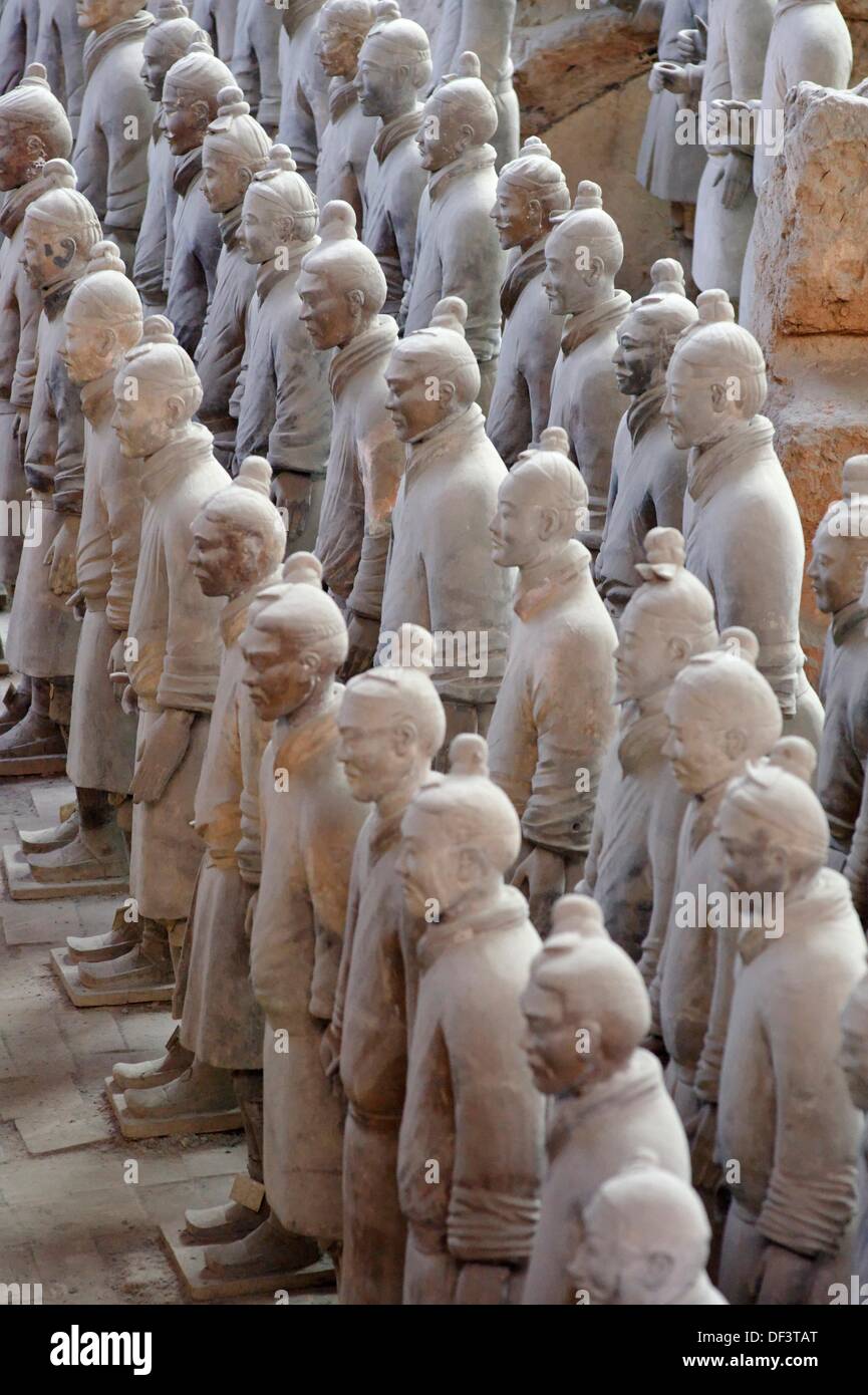 Emperor qin shi huangdi army hi-res stock photography and images - Alamy