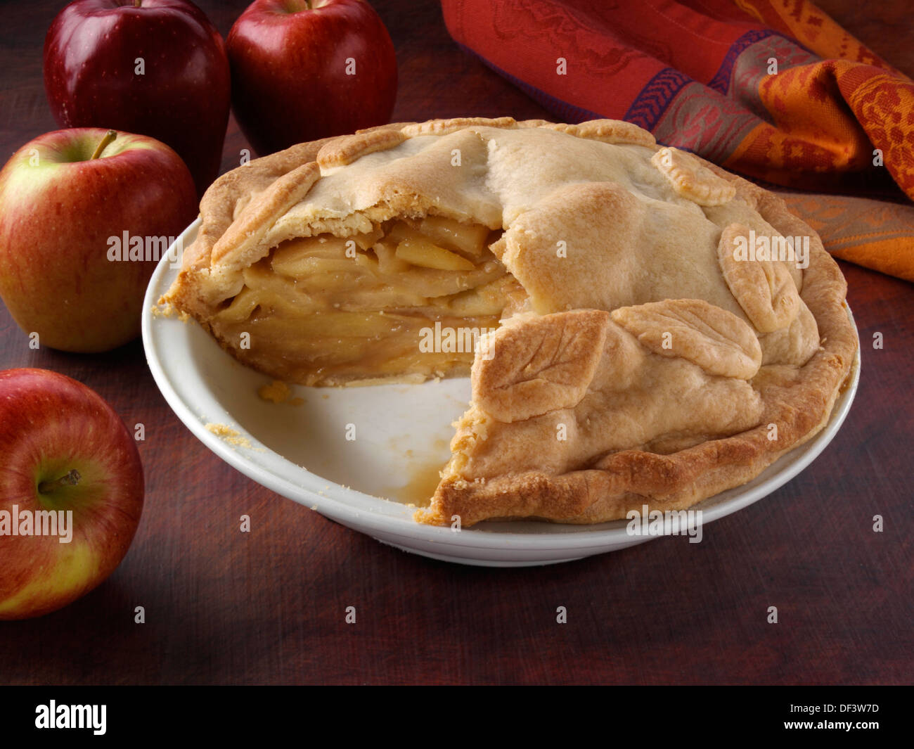 Whole apple pie Stock Photo - Alamy