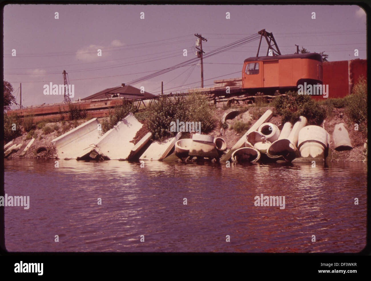 Culvert pipe and cables used as riprap along the Duwamish River to ...