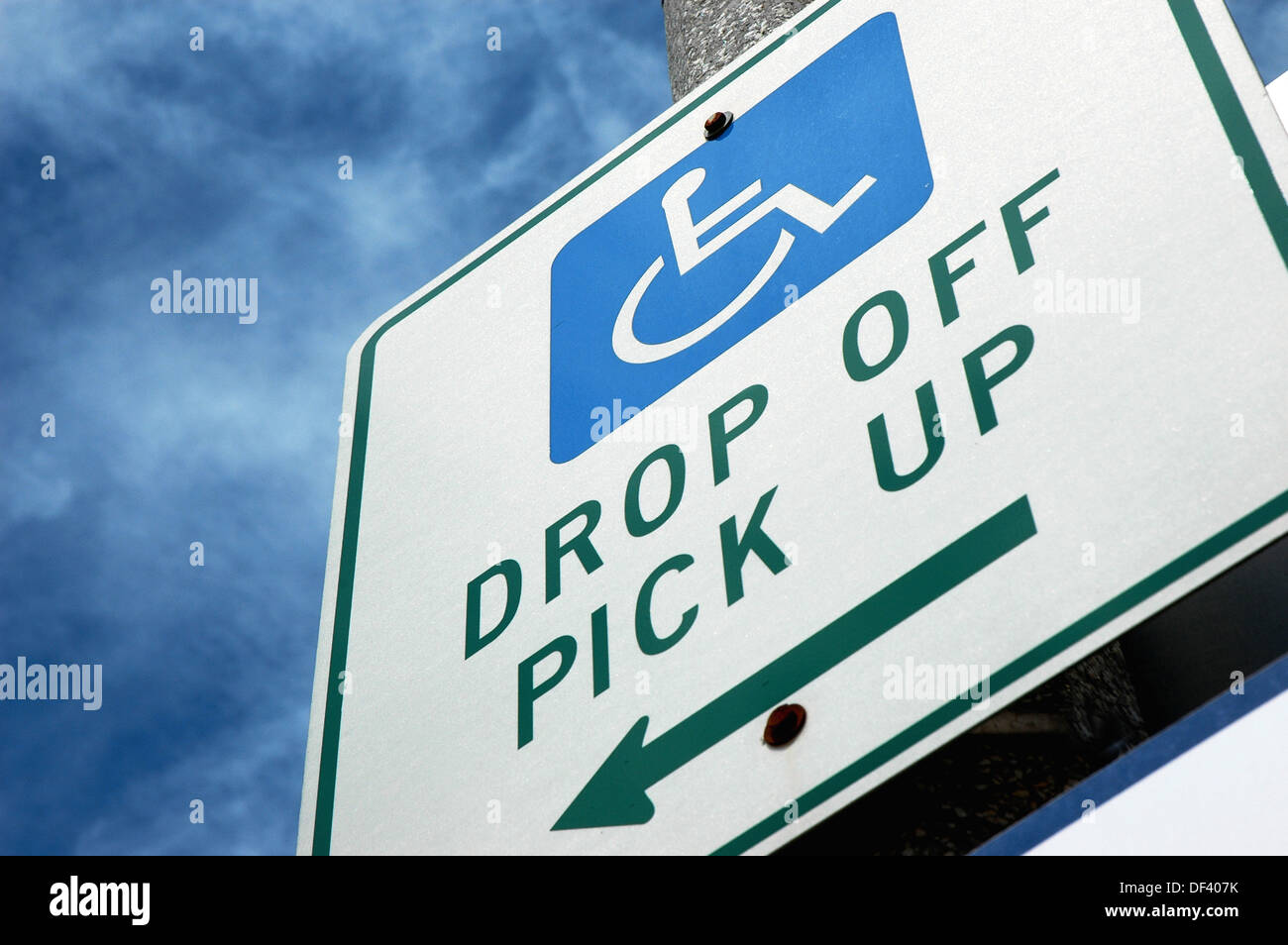 Drop off pick up sign hi-res stock photography and images - Alamy
