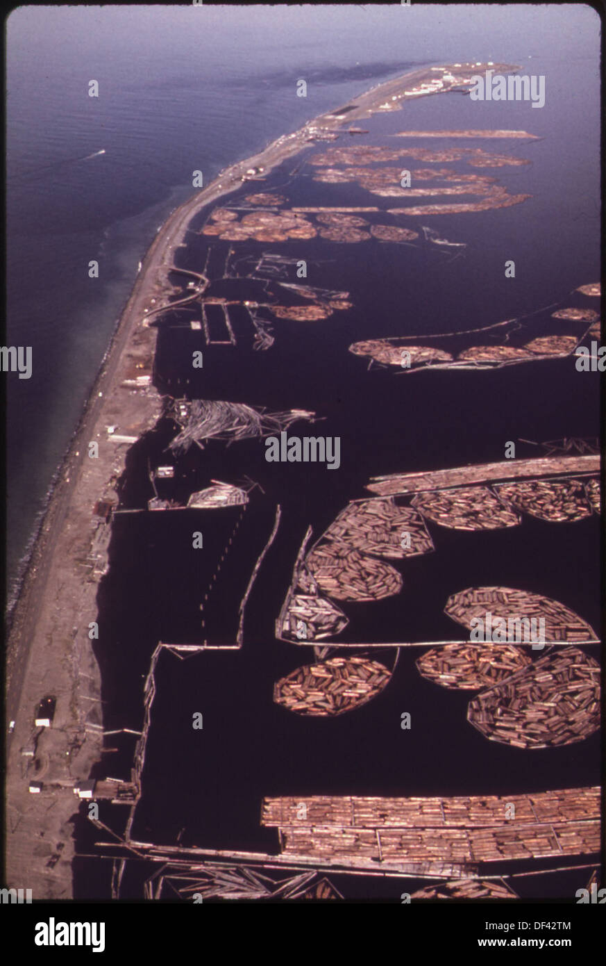 Ediz hook hi-res stock photography and images - Alamy